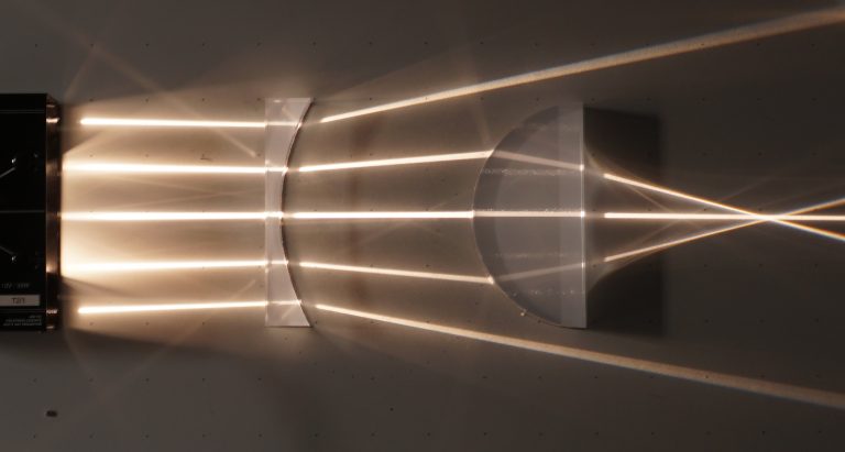 Konkavlinse Zerstreuungslinse Optik Licht Experimente Physik